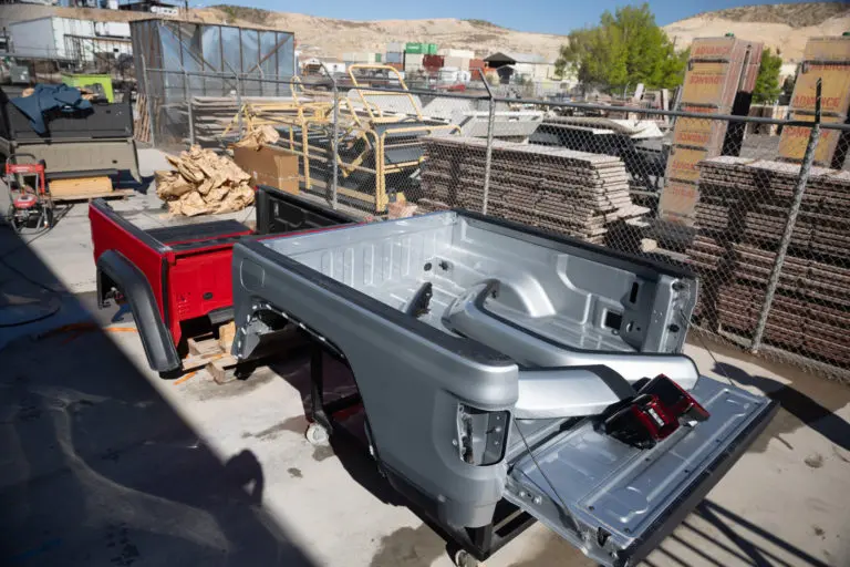 Jeep Gladiator Bed (Zynith Silver) - American Adventure Lab