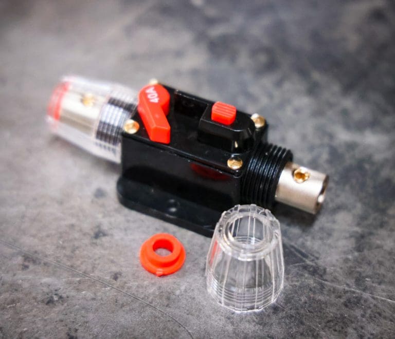 12 Volt Inline Circuit Breaker - American Adventure Lab