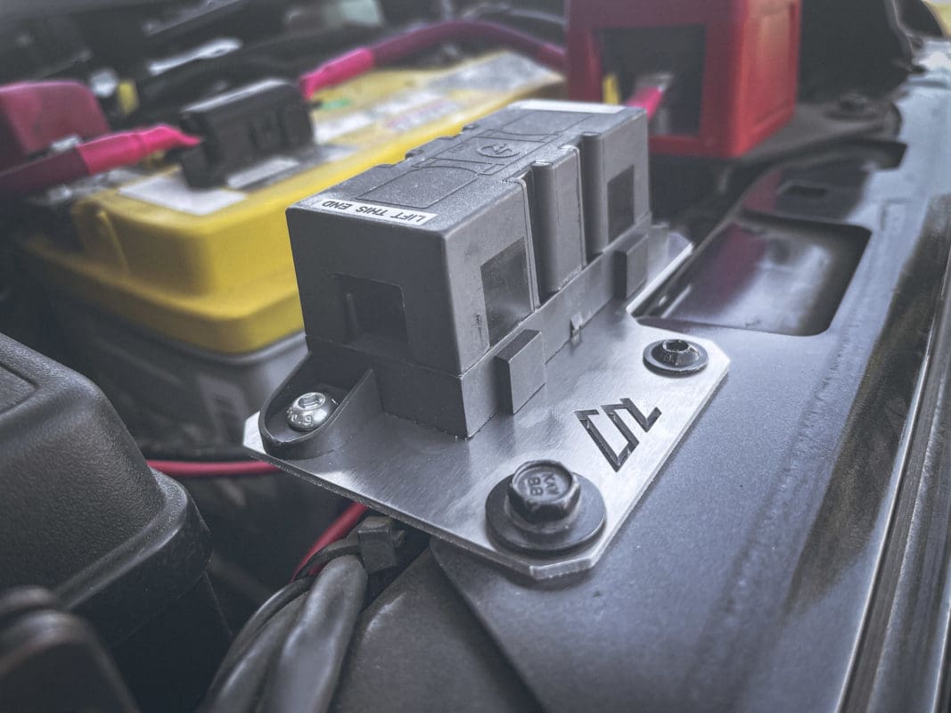 Jeep JL (Gas) Cowl Single Maxi Fuse Mount Kit – American Adventure Lab